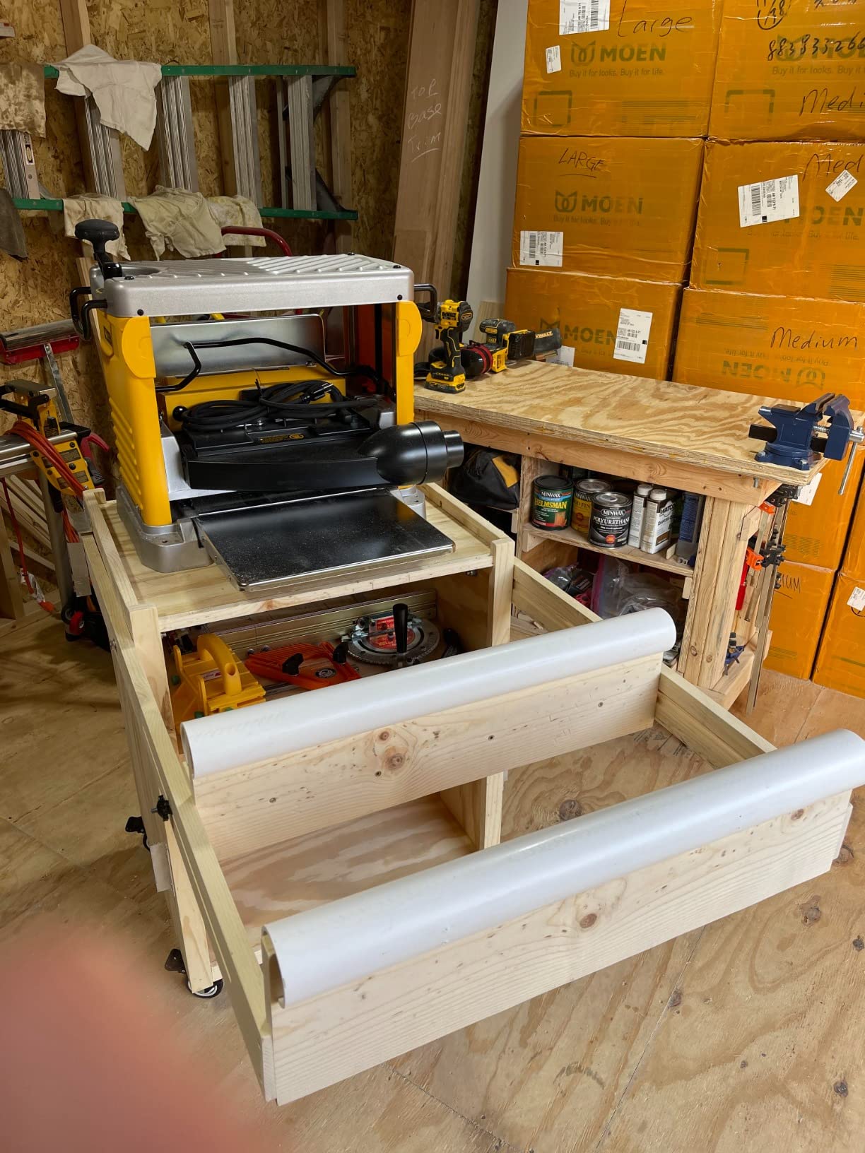 DeWalt Vs Hercules Planer: Which is Best In 2026? - Chisel And Craft